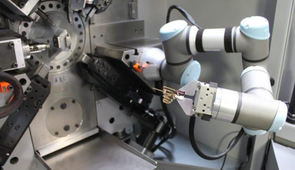 Universal Robots UR5e | Tough, flexible collaborative robot arm.