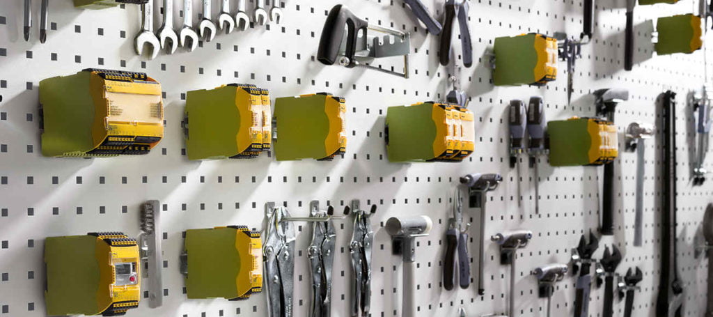 What is a cobot? | The ultimate collaborative robot guide | WiredWorkers