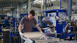 What is a cobot? | The ultimate collaborative robot guide | WiredWorkers
