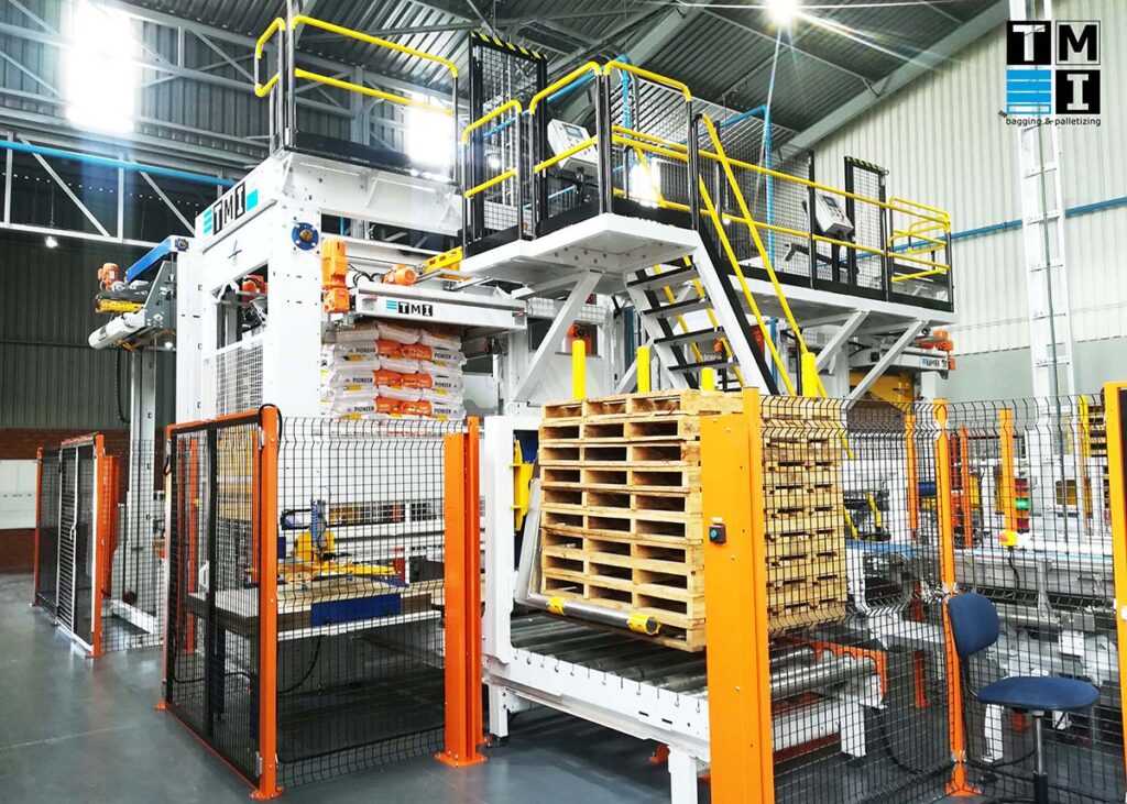 What types of palletizers are there and what are they suitable for?
