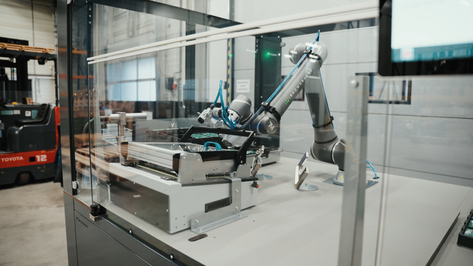 How cobots raise the bar for precision and quality in manufacturing